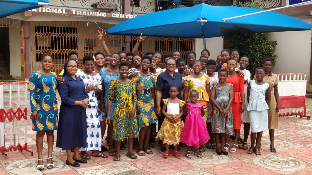 𝑻𝒘𝒐 𝑫𝒆𝒄𝒂𝒅𝒆𝒔 𝒐𝒇 “𝑺𝒂𝒇𝒆-𝑪𝒉𝒊𝒍𝒅 𝑨𝒅𝒗𝒐𝒄𝒂𝒄𝒚” 𝑴𝒊𝒔𝒔𝒊𝒐𝒏: 𝑨 𝑳𝒊𝒈𝒉𝒕 𝒐𝒇 𝑯𝒐𝒑𝒆-𝑭𝒊𝒍𝒍𝒆𝒅 𝑭𝒖𝒕𝒖𝒓𝒆 𝒇𝒐𝒓 𝑲𝒖𝒎𝒂𝒔𝒊’𝒔 “𝑲𝒂𝒚𝒂𝒚𝒆 ...